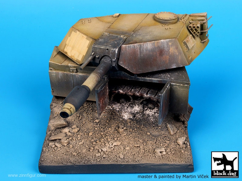Berliner Zinnfiguren | Destroyed M1A1 Abrams - Dioramabase | purchase ...